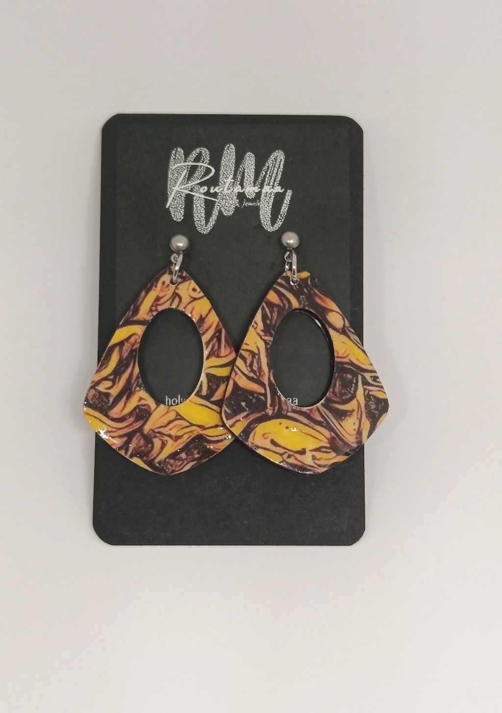 Honey flame korvakorut — Routamaa Art & Jewelry